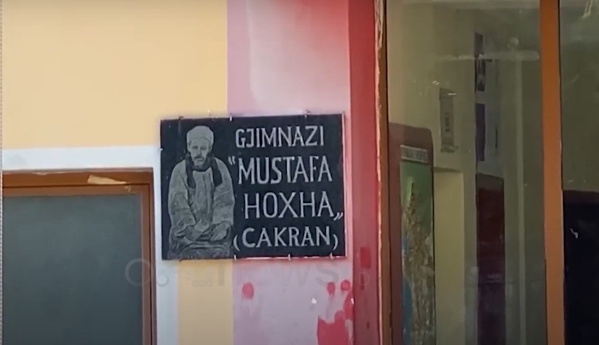 Sherri me thika në oborrin e shkollës në Cakran, banorët: Nxënësit kanë ...