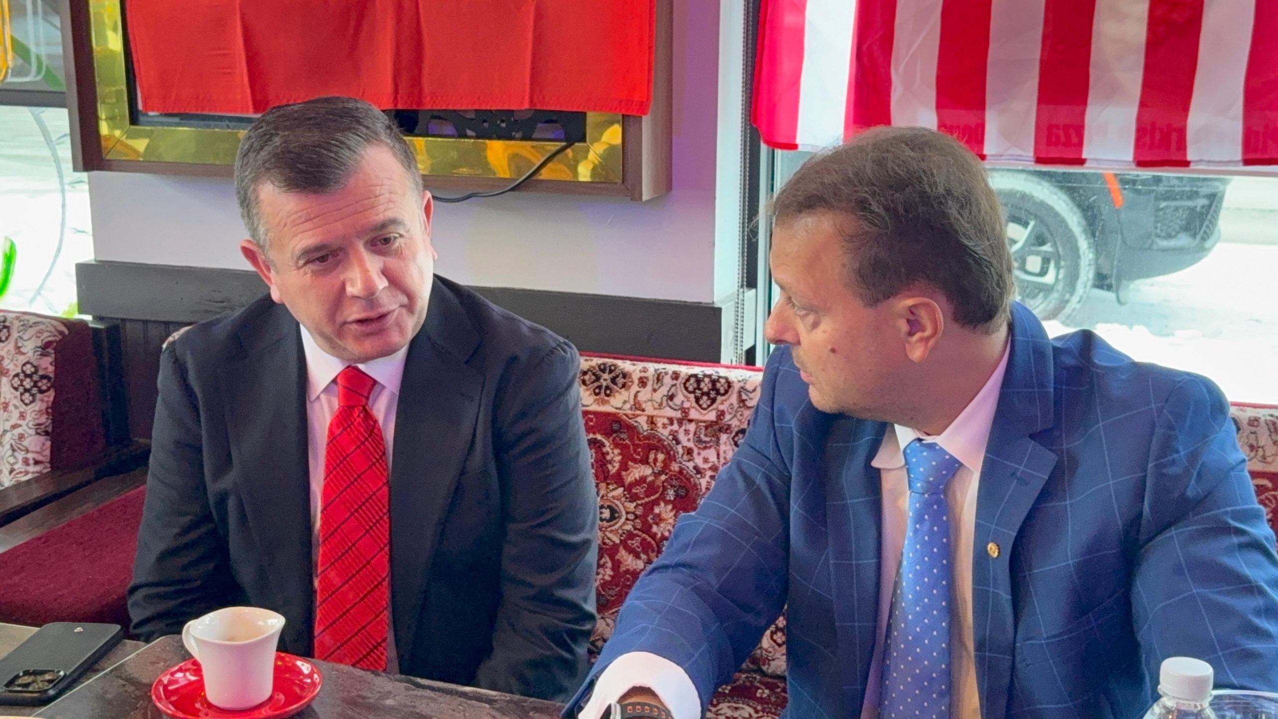 Balla takim me përfaqësues të Federatës Pan-Shqiptare “Vatra” dhe ...