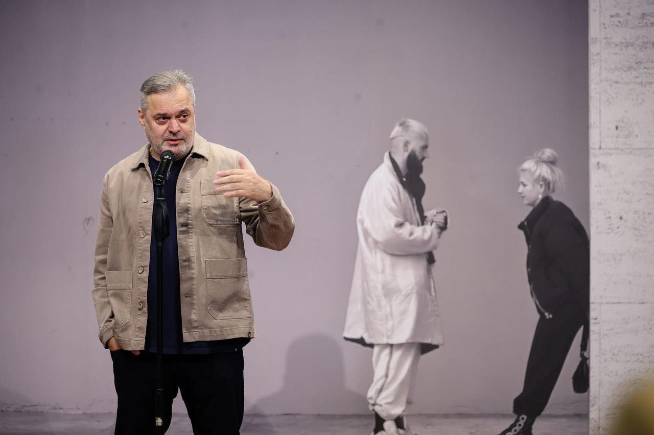 “Shqiptarë të Panjohur”, Rama promovon ekspozitën fotografike të Ben ...