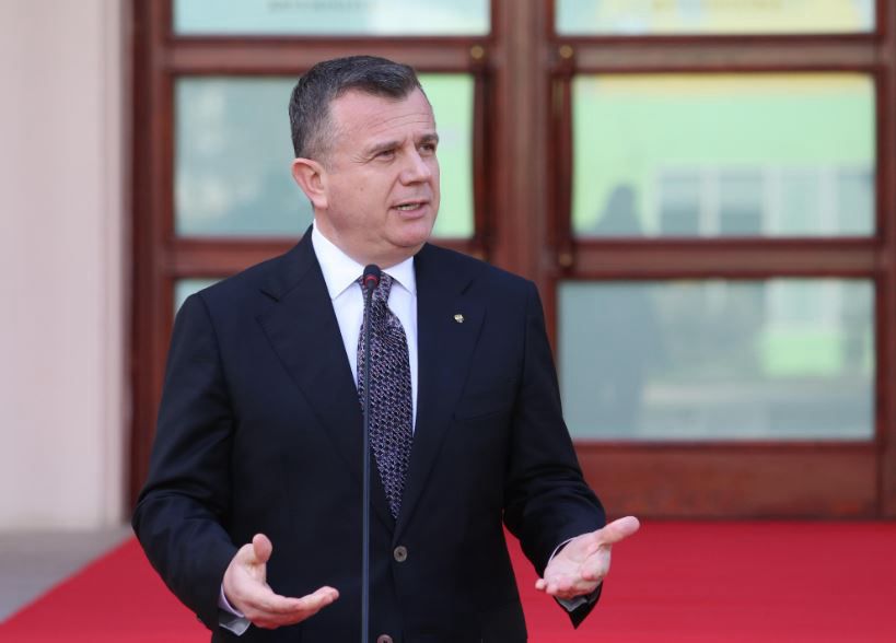 Balla: Ja disa shembuj konkretë ku persona “non grata” kanë udhëtuar në ...