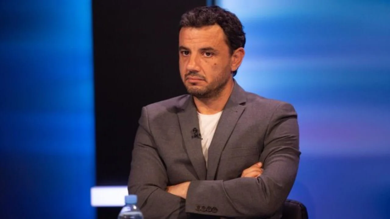 Të vegjlit po shpërbëhen… siç thotë populli: kashtë e k**e! Pano Soko ...