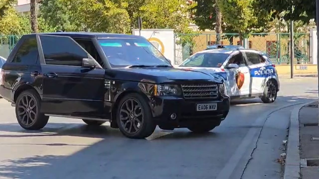 "Kamikazët" në rrugë/ 17-vjeçari pa patentë aksidenton rëndë babain e ...