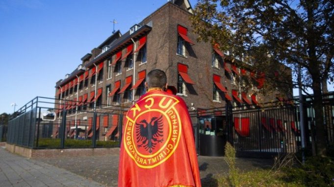 "Kemi punuar në heshtje." Çfarë i shkroi Albin Kurti gjykatës së Hagës ...