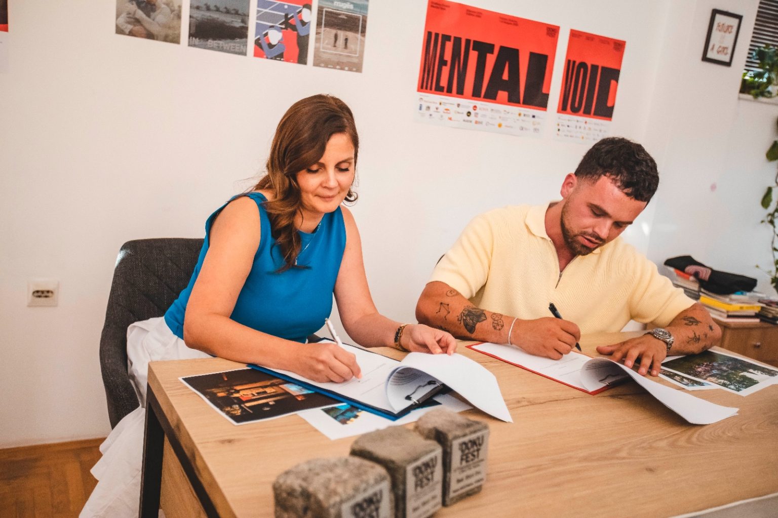 Yll Limani dhuron 10 mijë euro për kinemanë solare të DokuFest ...