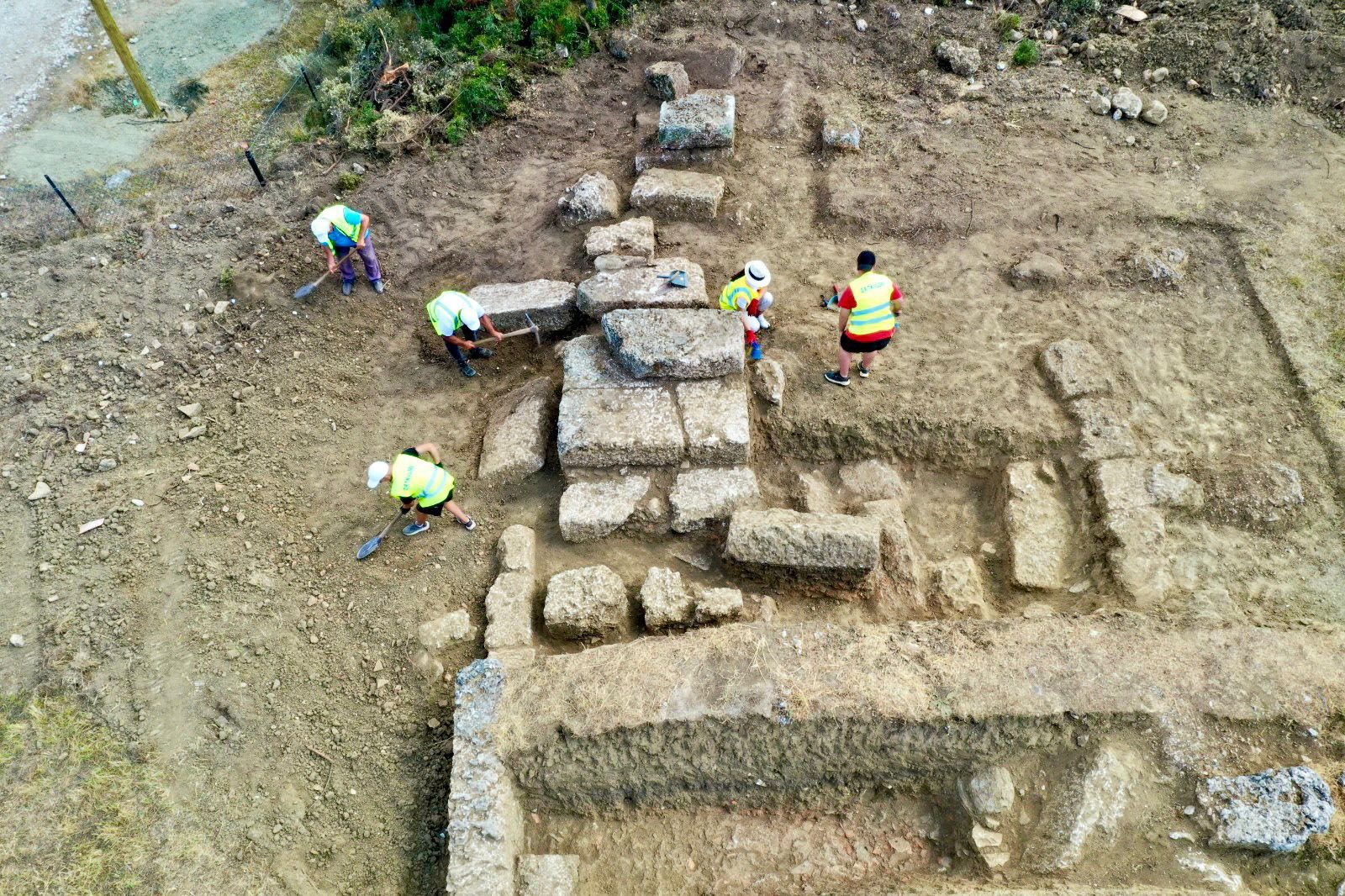 Zbulohet muri rrethues i qytetit të poshtëm të Amantias, Rama: Hedh ...