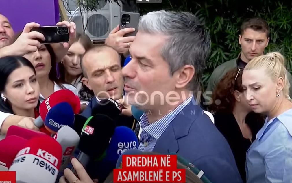 Ermal Dredha te asambleja e PS: Kam lindur dhe do mbetem socialist ...
