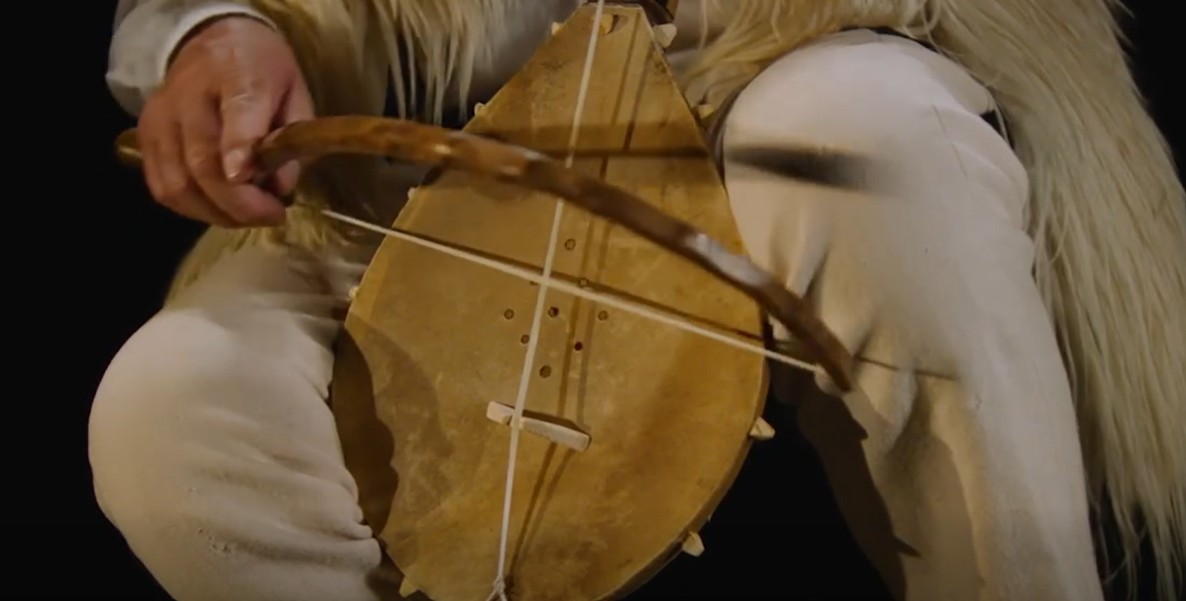 Lahuta shqiptare shpallet zyrtarisht pasuri e UNESCO-s - Albanian ...